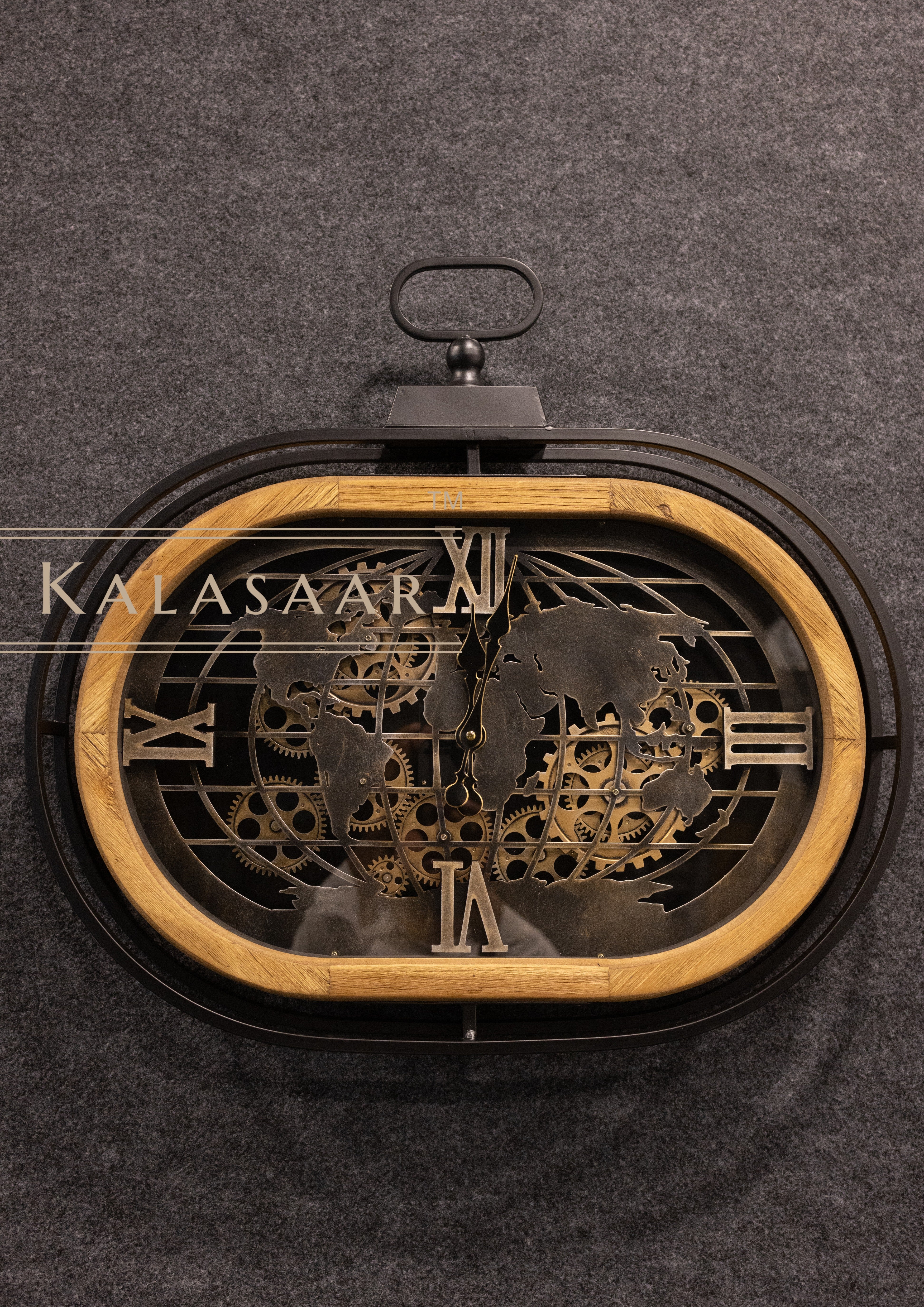 Luxury Oval Wooden Body Metal Shield Clock with World Map and Moving G ...